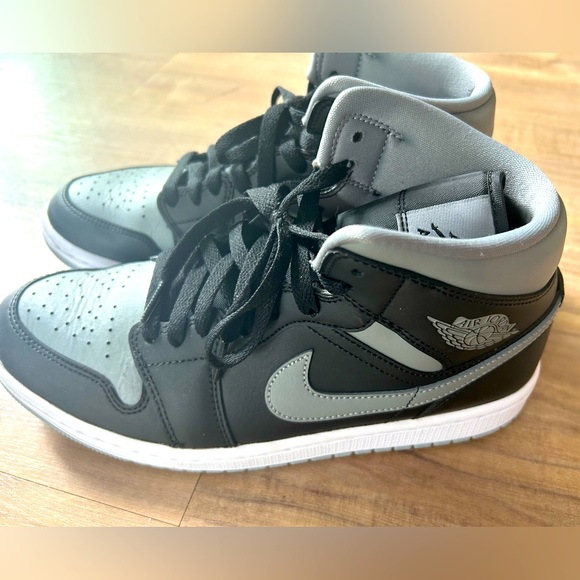 Jordan | Shoes | Nike Air Jordan Aj1 Mids Shadow Black And Grey 9w 75m ...